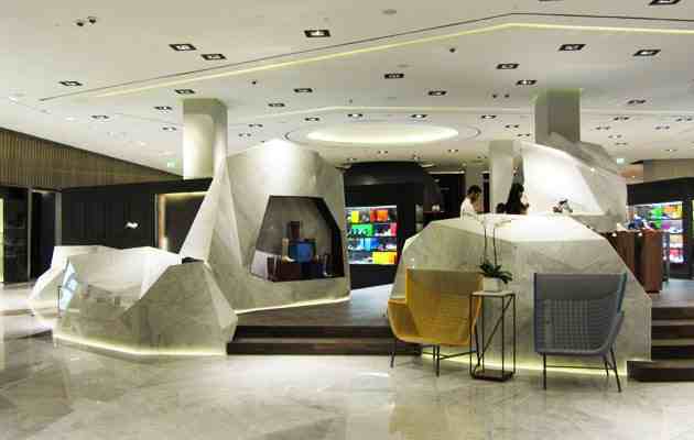 Delortae Agency™ | LuxRy ShoPer Blog: World’s Largest Shoe Store Opens ...