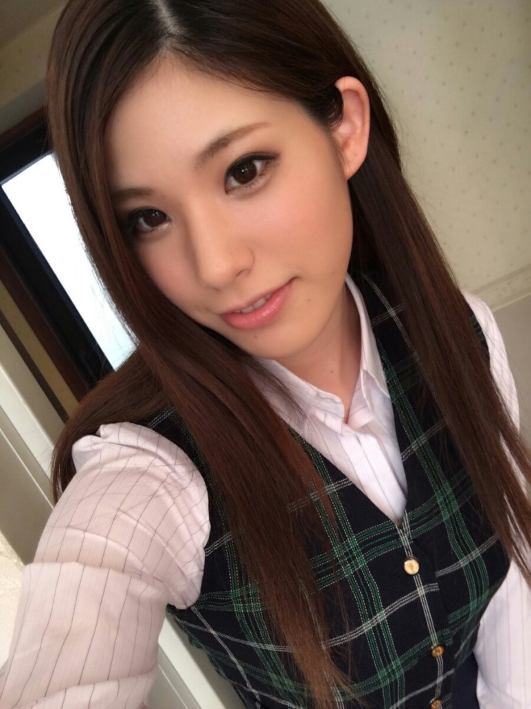 AV메이커: [일본배우] 피지컬 좋은 핑유녀! [호시이 에미 Emi Hoshii]