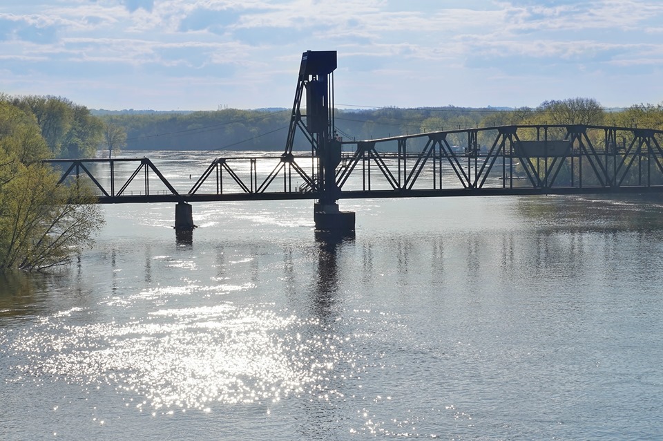 Industrial History: CP+Amtrak/Milw 1981 Bridge over Mississippi River ...