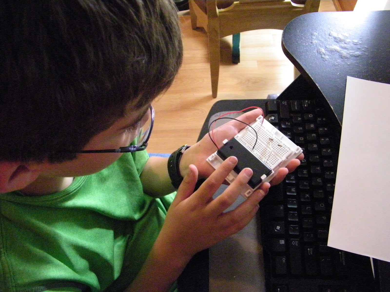 Eclectic Momma: Mosaic Reviews: EEME Genius Light Project Review