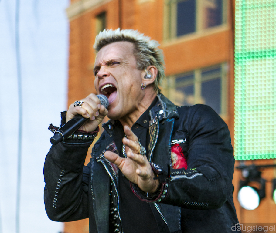 Billy Idol is Still Rocking Strong! ~ Concert Photos Magazine - Live ...