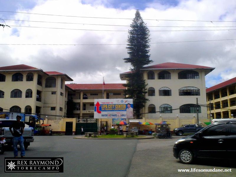 The Streets of Lipa City ~ Life So Mundane in Batangas