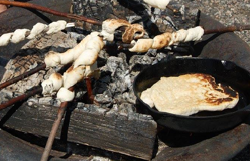 Simplement entre nous: Bannock (La Bannique, pain Autochtone)