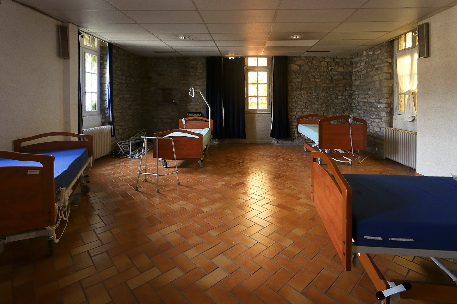 Ancienne maison de retraite (visite autorisée)