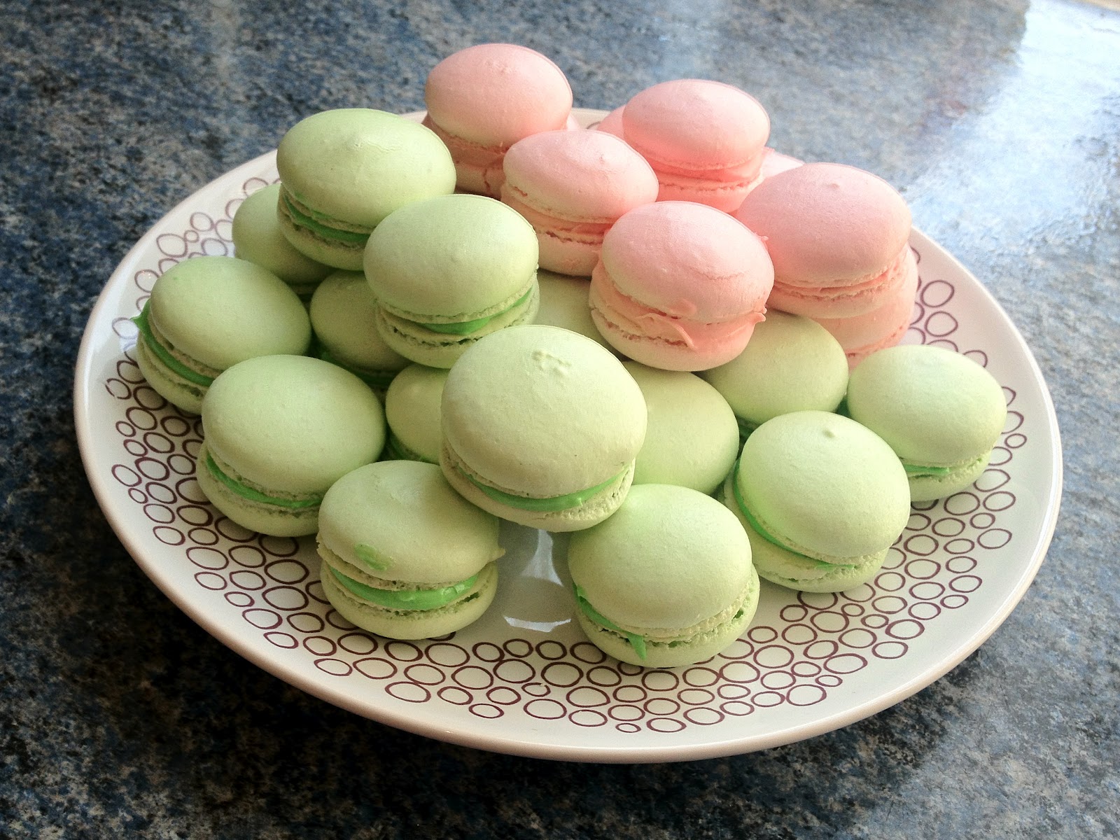 Bubbi's House: Les Macarons - Cách làm bánh Macarons