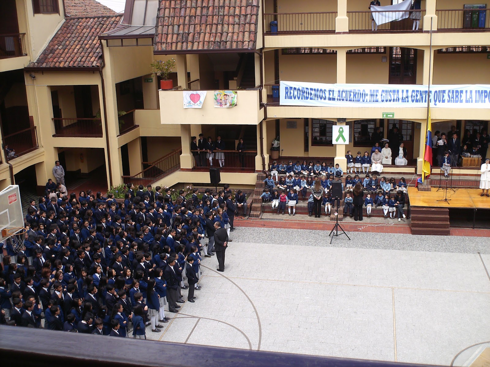 AEA EXPLORER BLOG!: Colegio Presentacion Centro Graduation