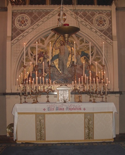 The Salviati Architectural Mosaic Database: Holy Trinity Church, Shaw