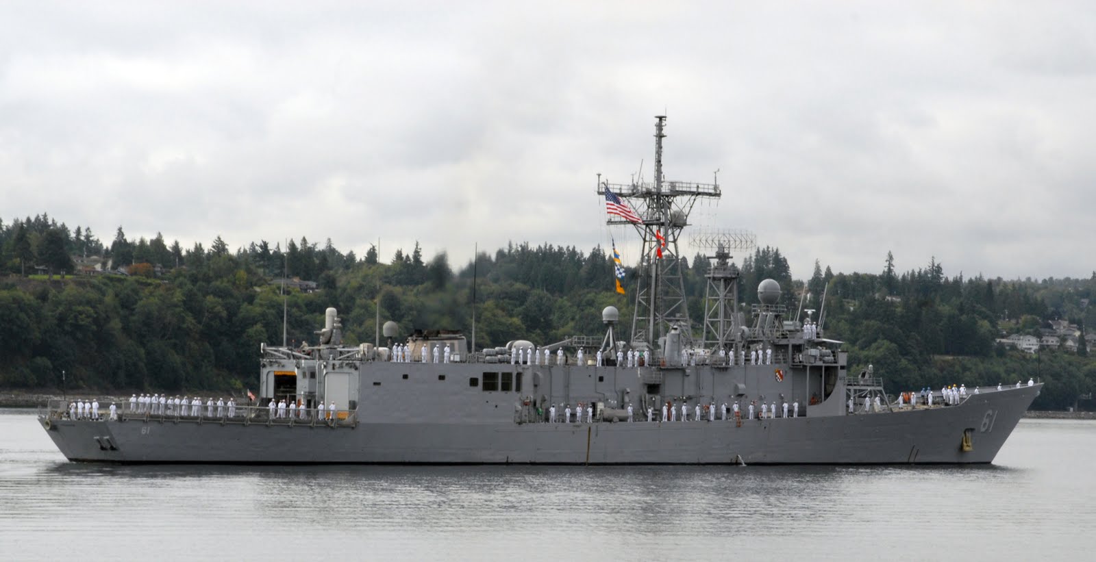 Naval Photos: USS Ingraham (FFG 61)