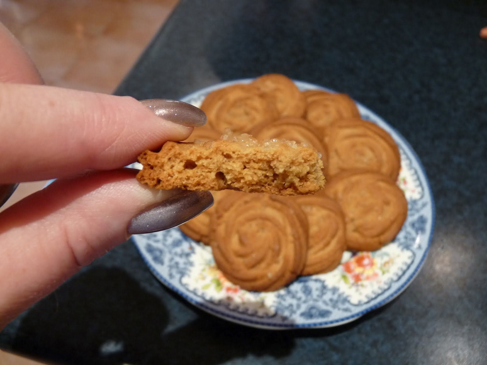 Simply Joolz: Golden Syrup Biscuits & Mini Quiches...