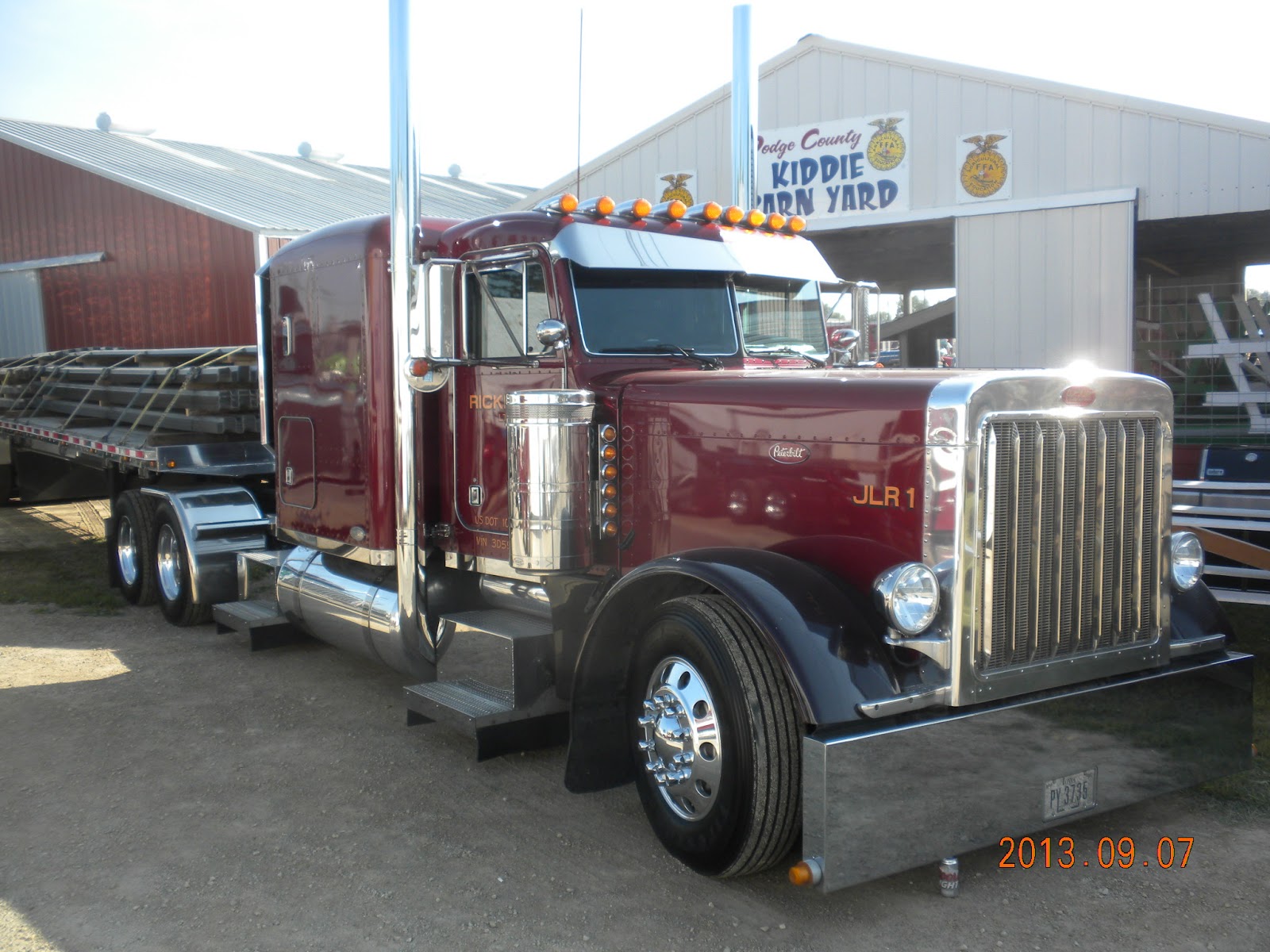 Don's trip through the U.S. and beyond.: Semi truck show
