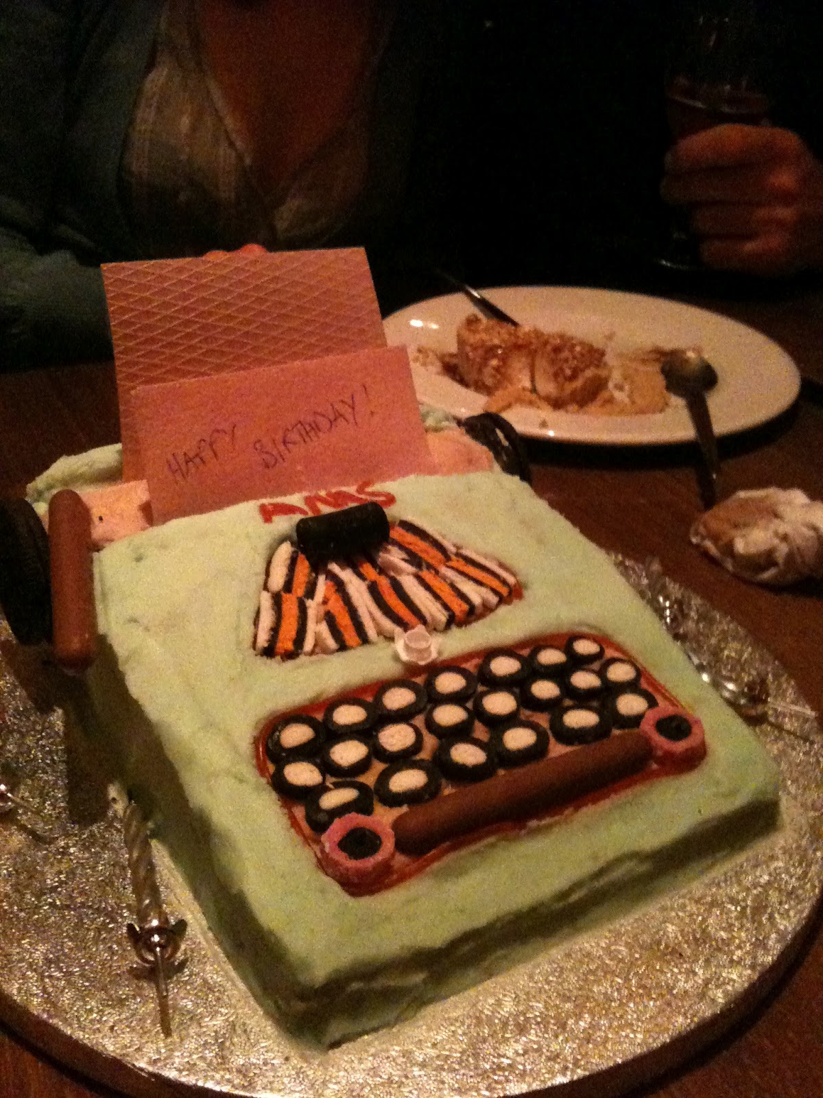 Scarlet Sprinkles: Typewriter cake