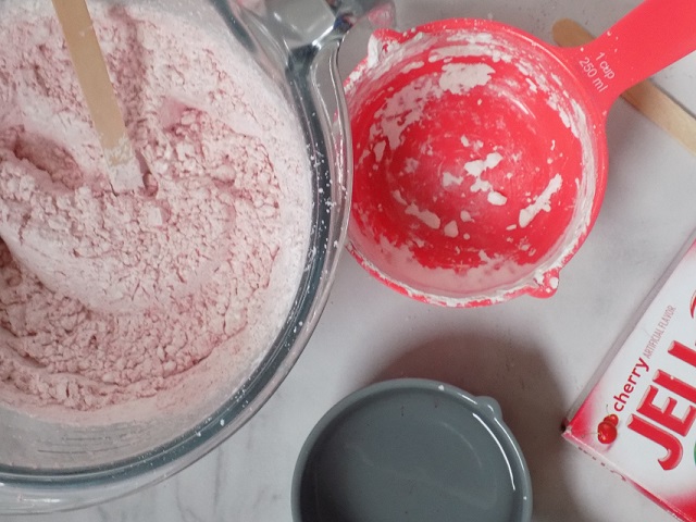 One Savvy Mom ™ | NYC Area Mom Blog: Jell-O Slime! An Edible Taste-Safe ...
