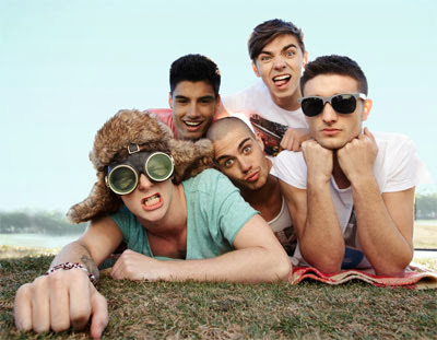 Wanted: Alive And Singing! - Weekly Music Commentary