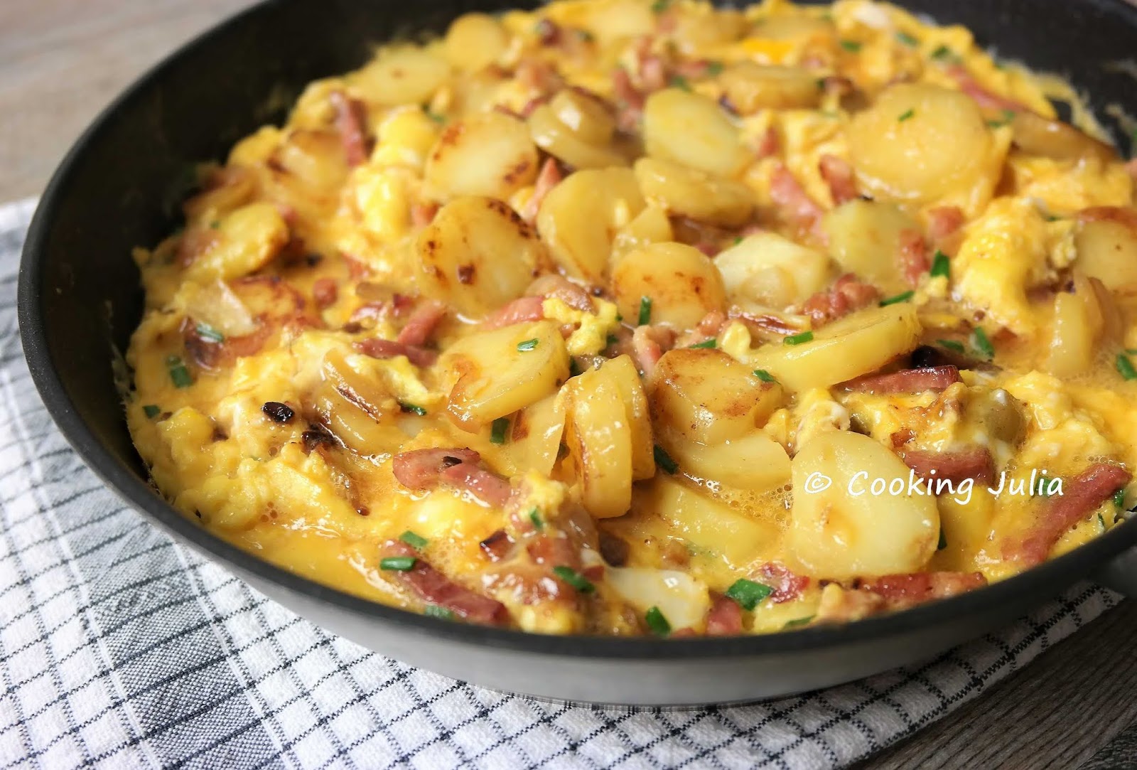 COOKING JULIA : OMELETTE PAYSANNE