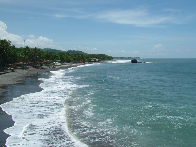 Los mejores lugares turísticos de El Salvador: LA PLAYA EL TUNCO