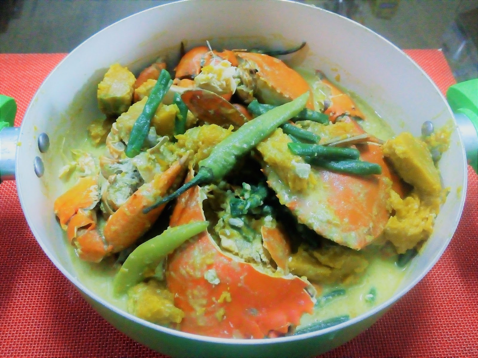 Chestbox of Musings : Ginataang Sitaw at Kalabasa with Crab