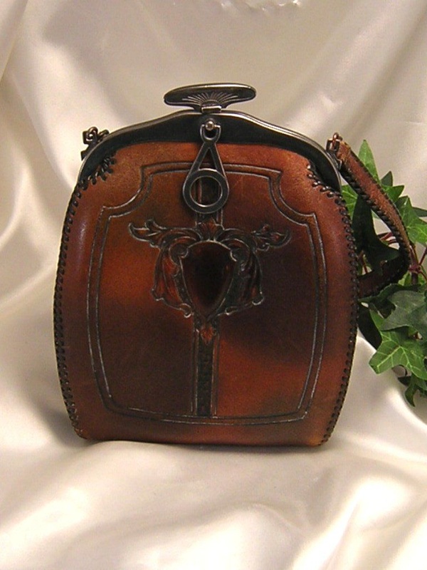 loveisspeed.......: Handbag and purses 17th century to 18th century women..