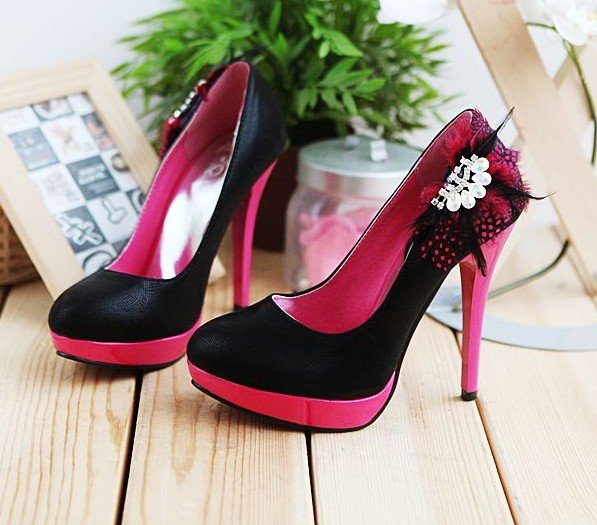 Ladies Shoes ~ Fashion Point