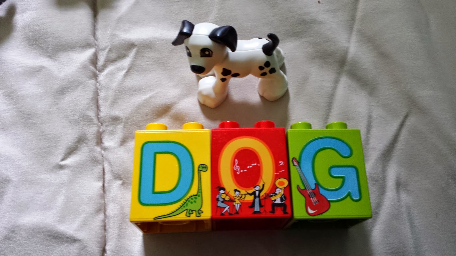 Munchkin and Bean: Discovering the Alphabet: Letter Activities for Toddlers