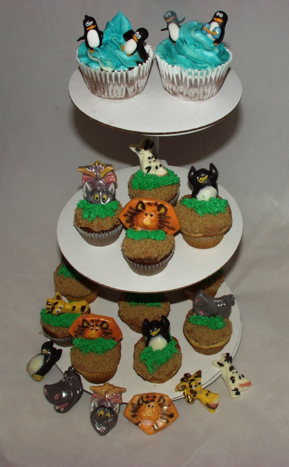 Always a Pleasure: Madagascar Cupcakes