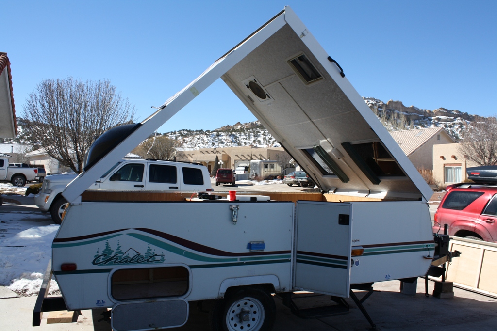 My 2001 Chalet Camper Adventures: Floor Replacement - Day Two