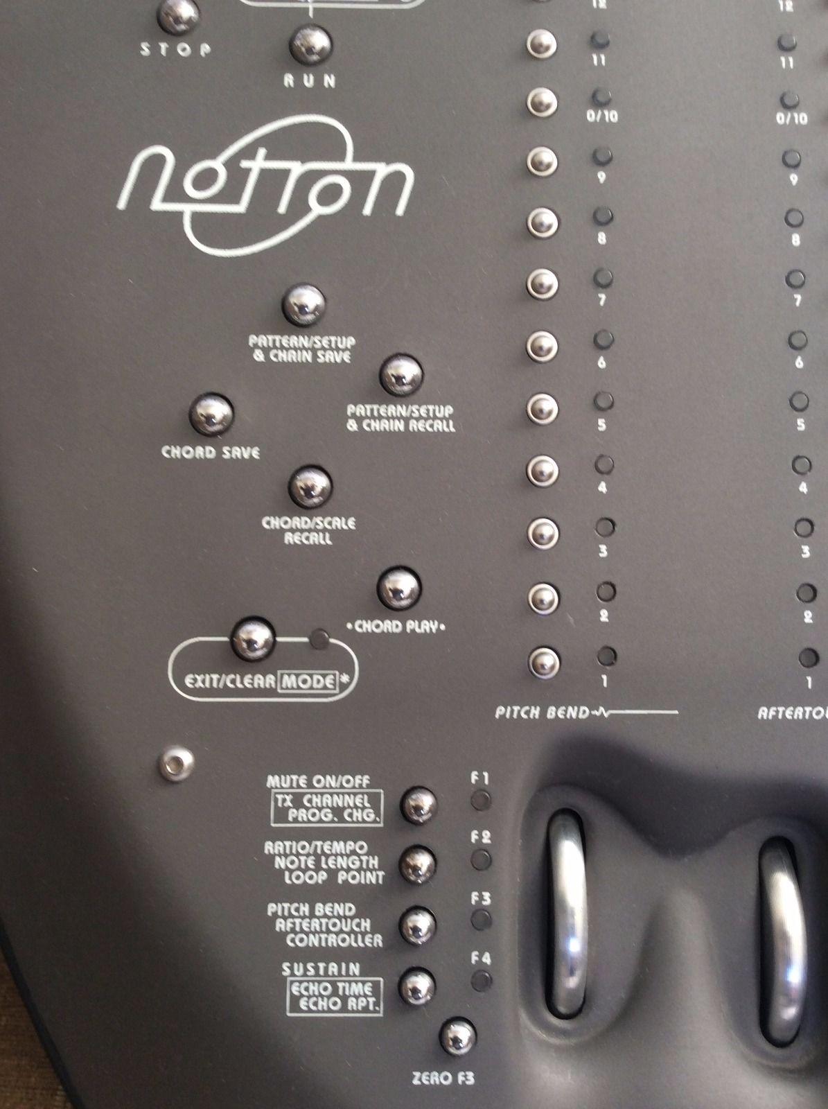 MATRIXSYNTH: Latronic Notron Step Sequencer