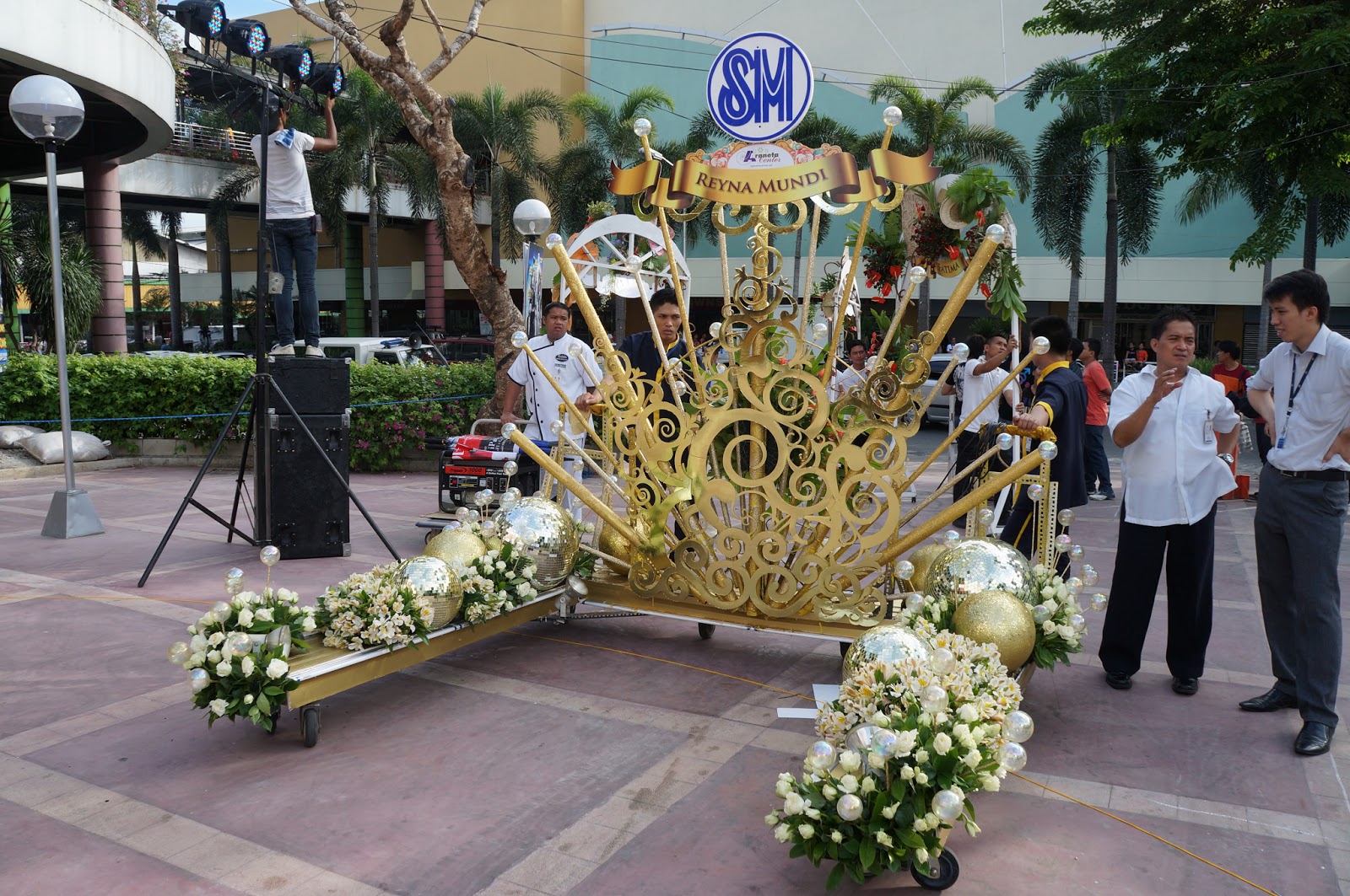Araneta Center Marks Fiesta Month With Grand Santacruzan ~ Wazzup ...