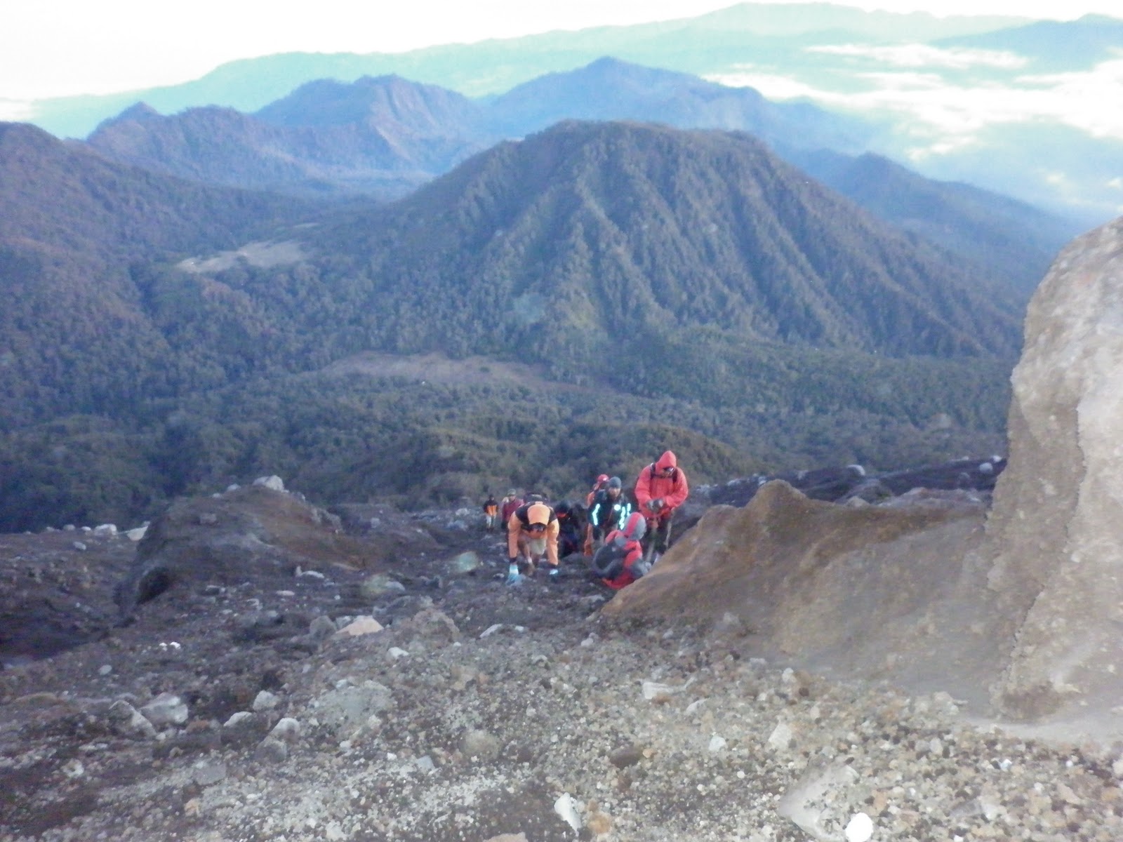 Kakek bersepeda keliling dunia: HARI KE EMPAT 19 OKTOBER 2011 ARCOPODO ...