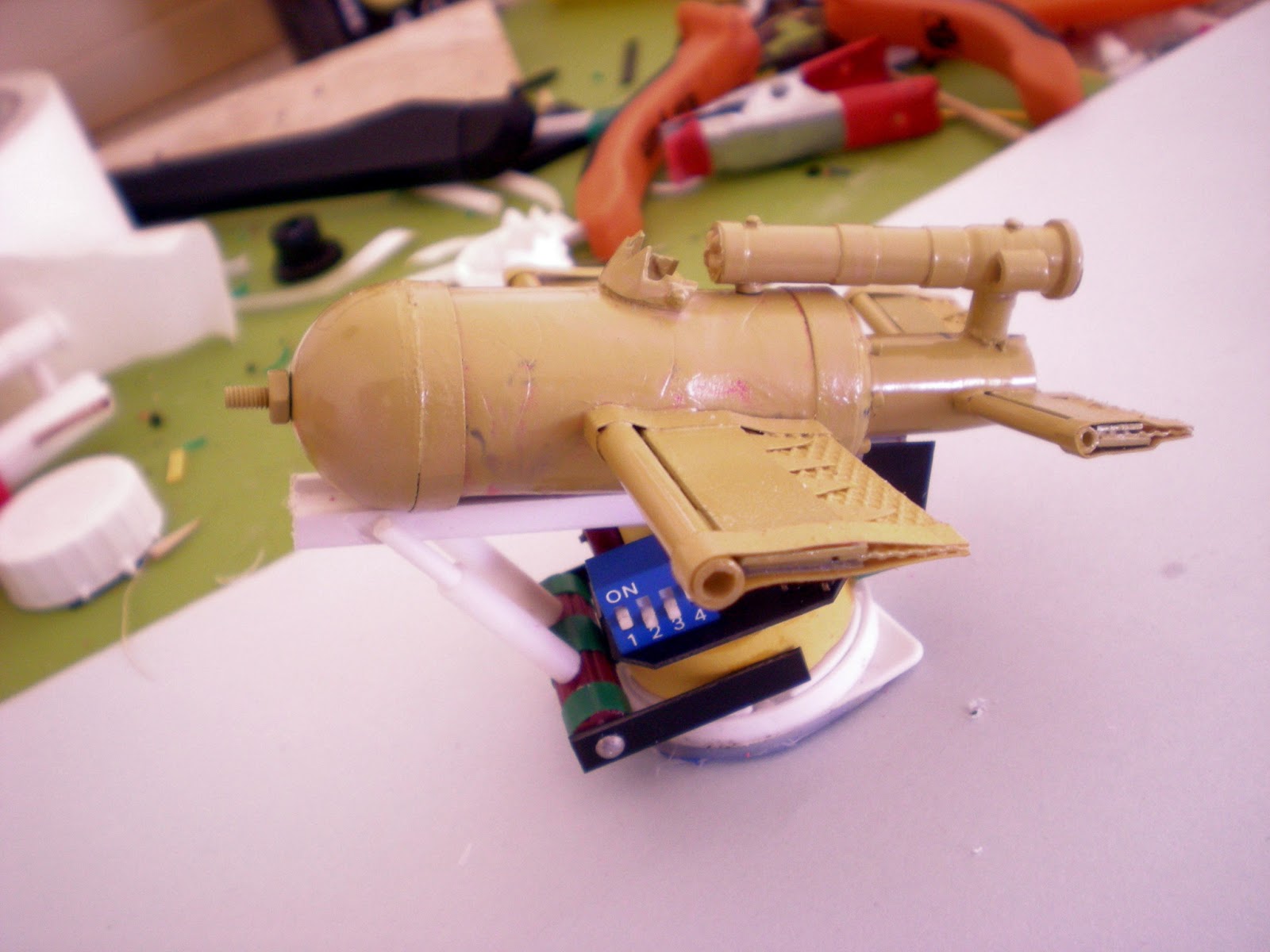 Pedazo Chatarra: Presentacion: Grot Bomb Launcha