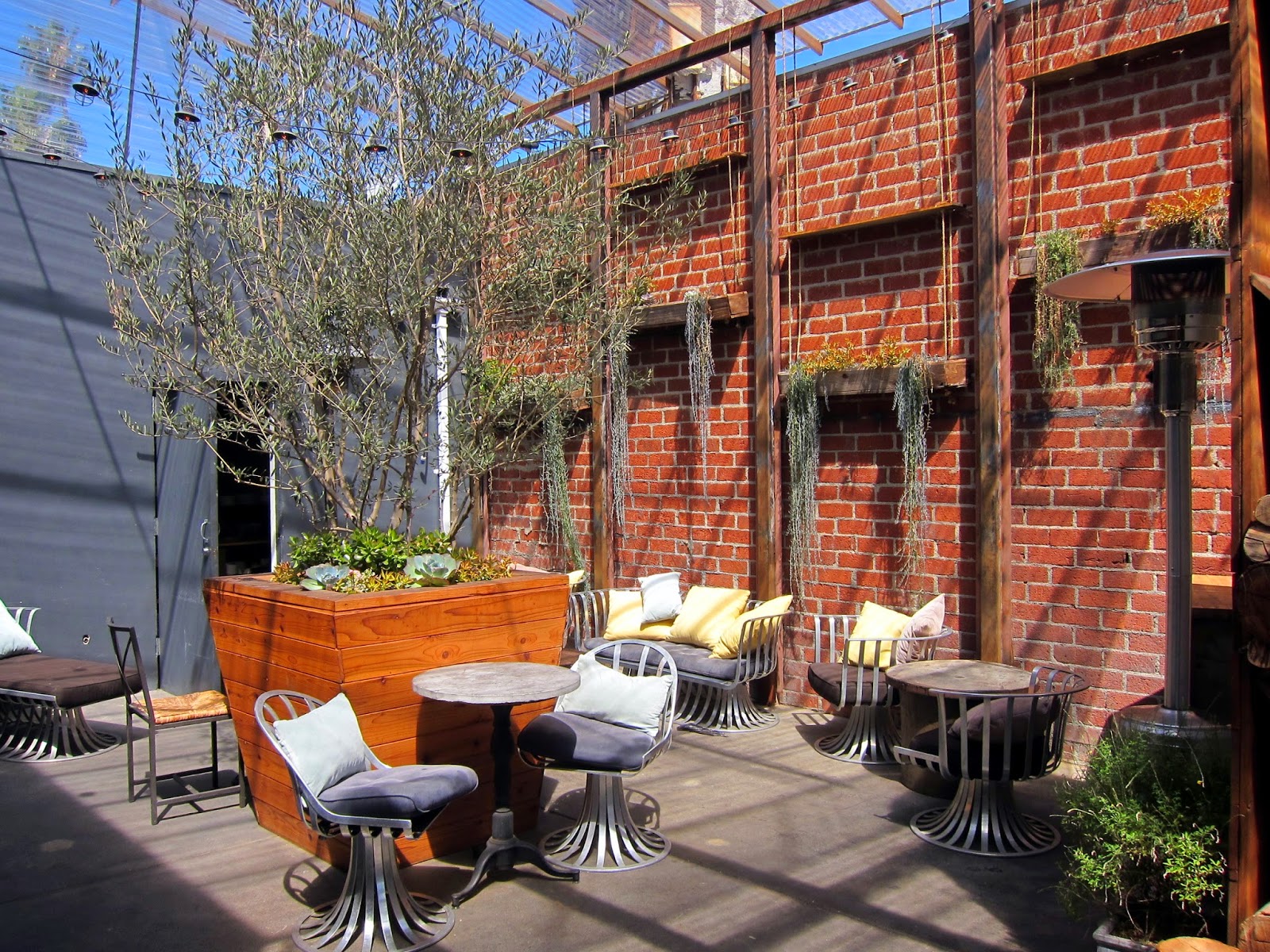 Doah's Hungry: Madera Kitchen