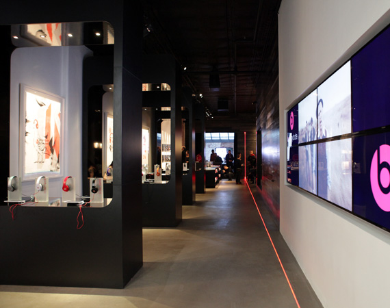 Academy of Design, Fashion & Social Media: The Beats Store in NYC