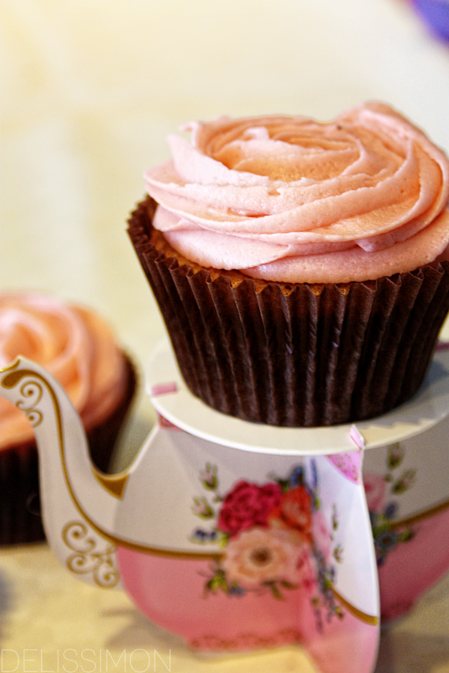 Delissimon: Rose with French Vanilla Tea Cupcakes