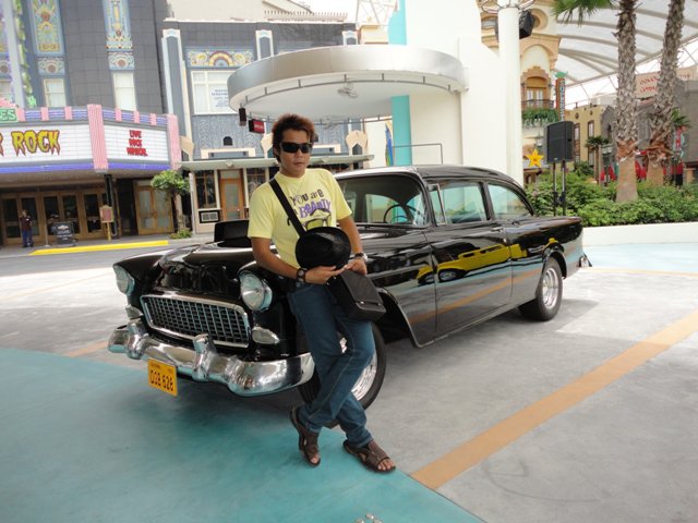 Myanmar Actor and Model, Min Htet Kyaw Zin @ Universal Studio, Singapore