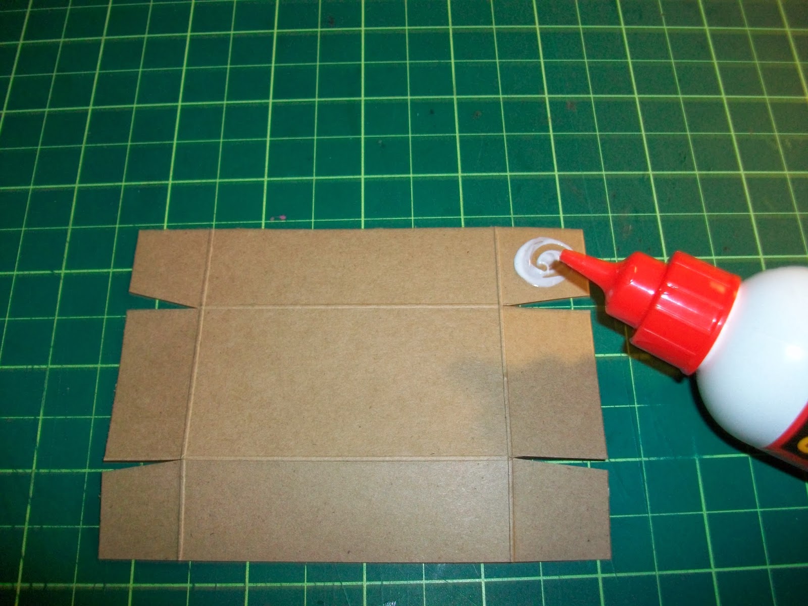 creating and sharing it: How to make an easy matchbox