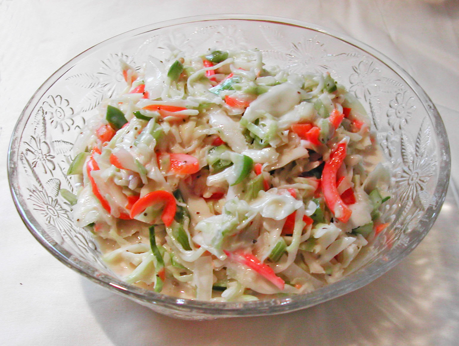 The Iowa Housewife: Five Vegetable Cole Slaw