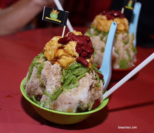 Isaactan.net: A Durian Feast of Musang King and Black Thorn Durians ...