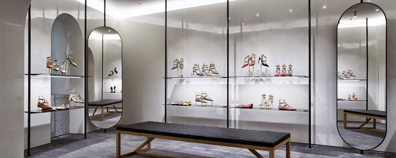 ANDREA JANKE Finest Accessories: VALENTINO Rome | The New Flagship Store