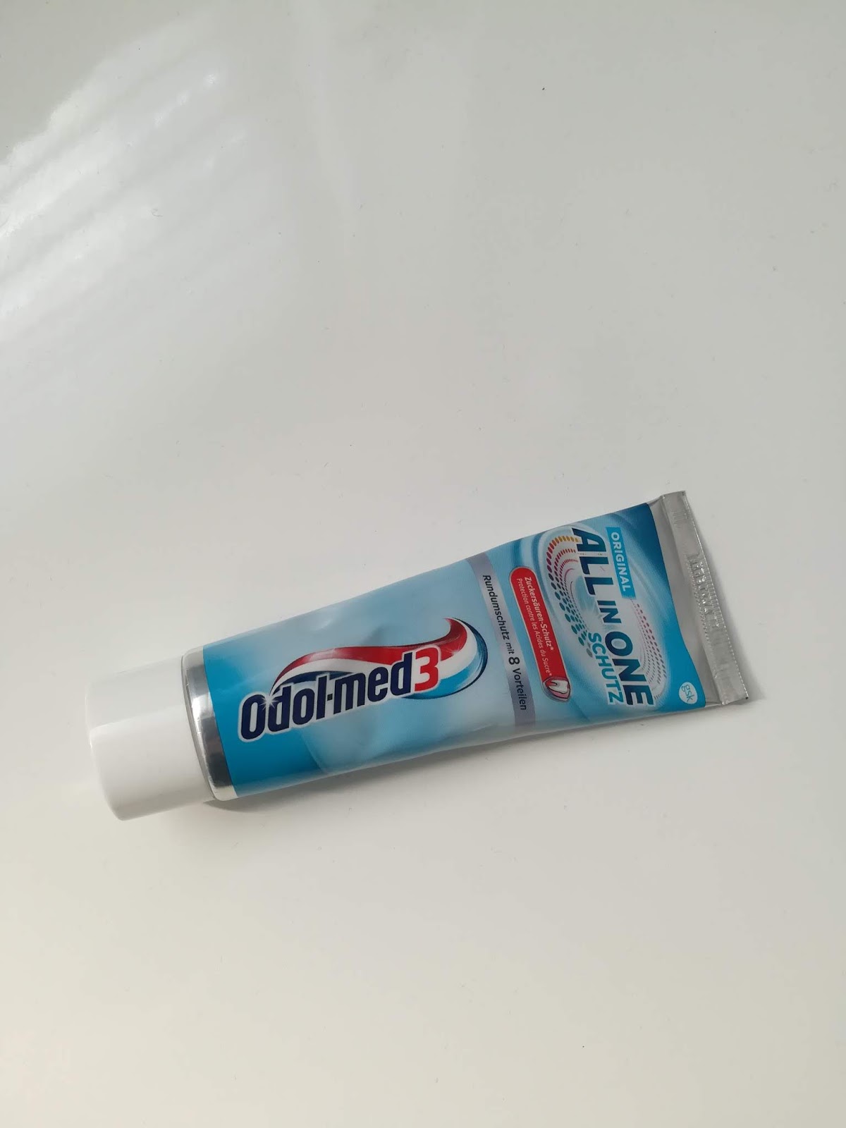 Odol-med3 All in One Schutz - 1 Zahnpasta 8 Vorteile