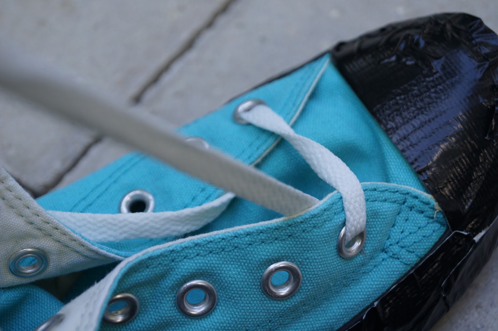 Iridescent Adolescent: DIY: Acid Wash Sneakers
