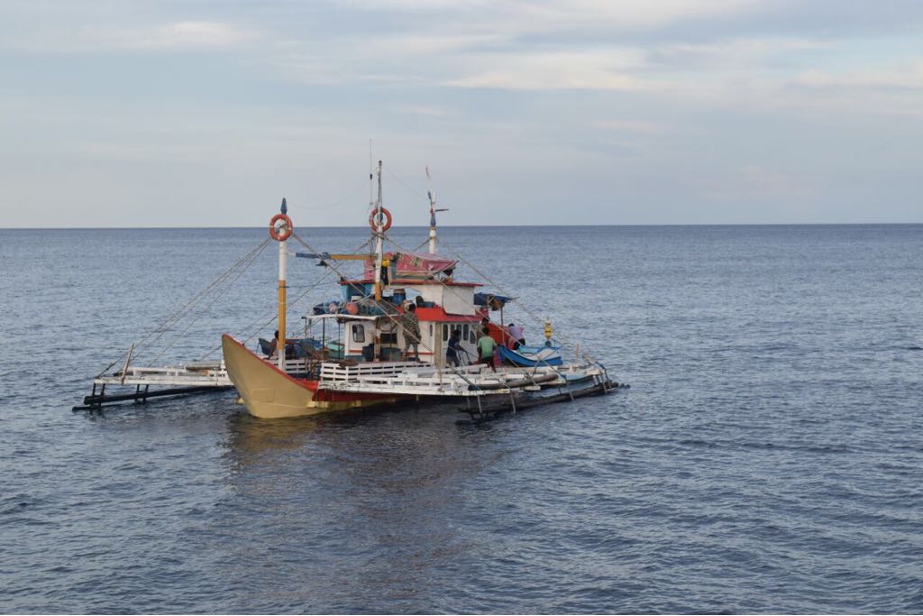 Dua kapal ikan jenis Pumb Boat di tangkap aparat Kementerian Kelautan ...