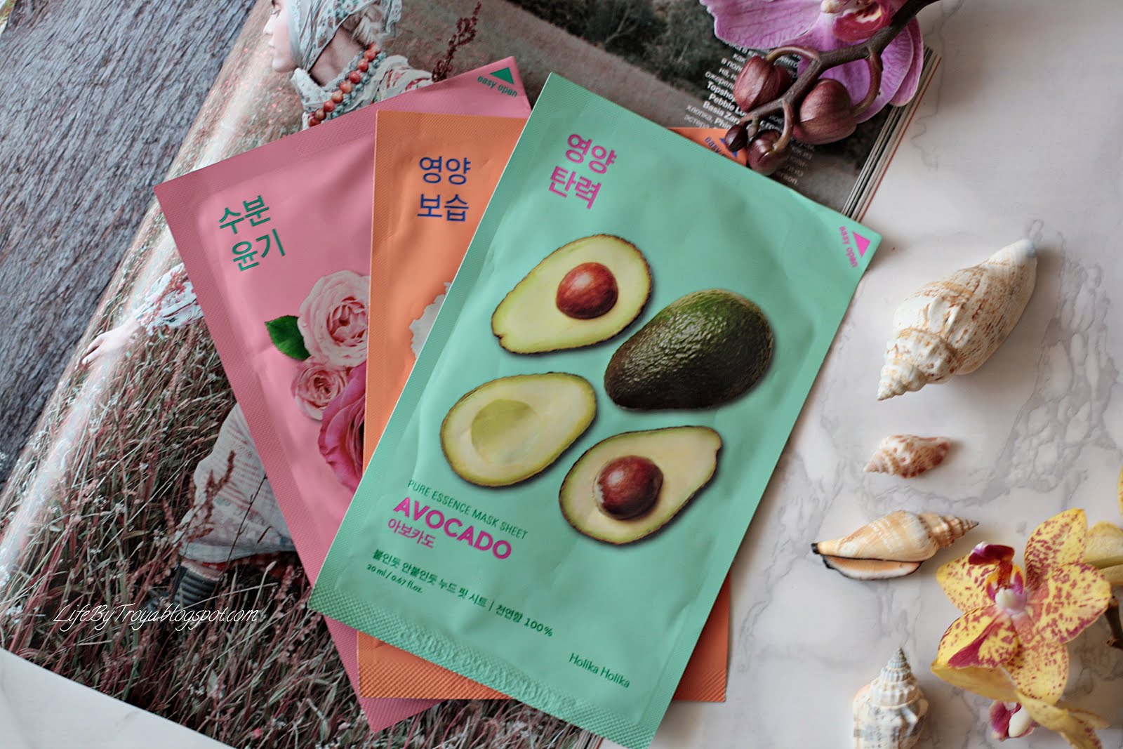 Review:: Holika Holika Pure Essence Mask Sheet Avocado, Shea Butter ...