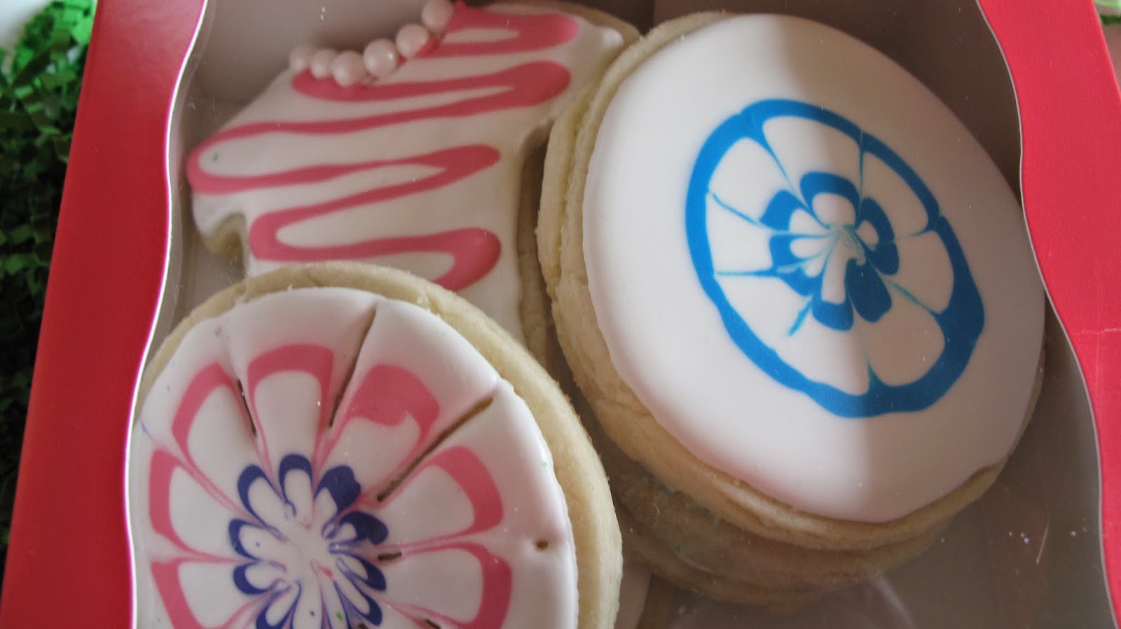 Red Couch Recipes: Sometimes the Easter Bunny Delivers Cookies