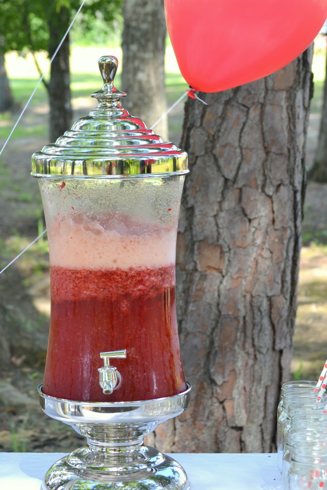 Julie Ann Events: The Red Balloon Party - Details.