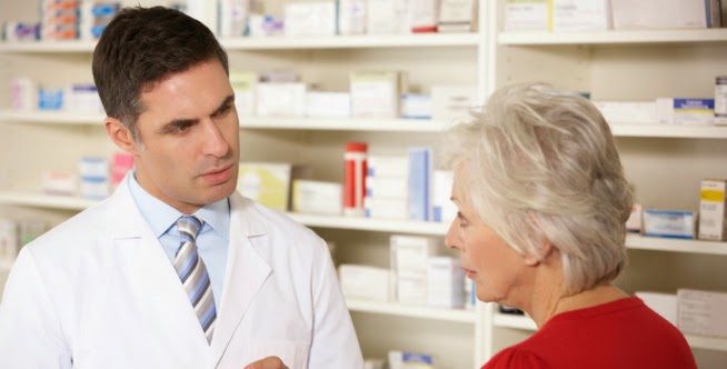 FARMASI ( DUNIA FARMASI ): TUGAS DAN PERANAN FARMASI