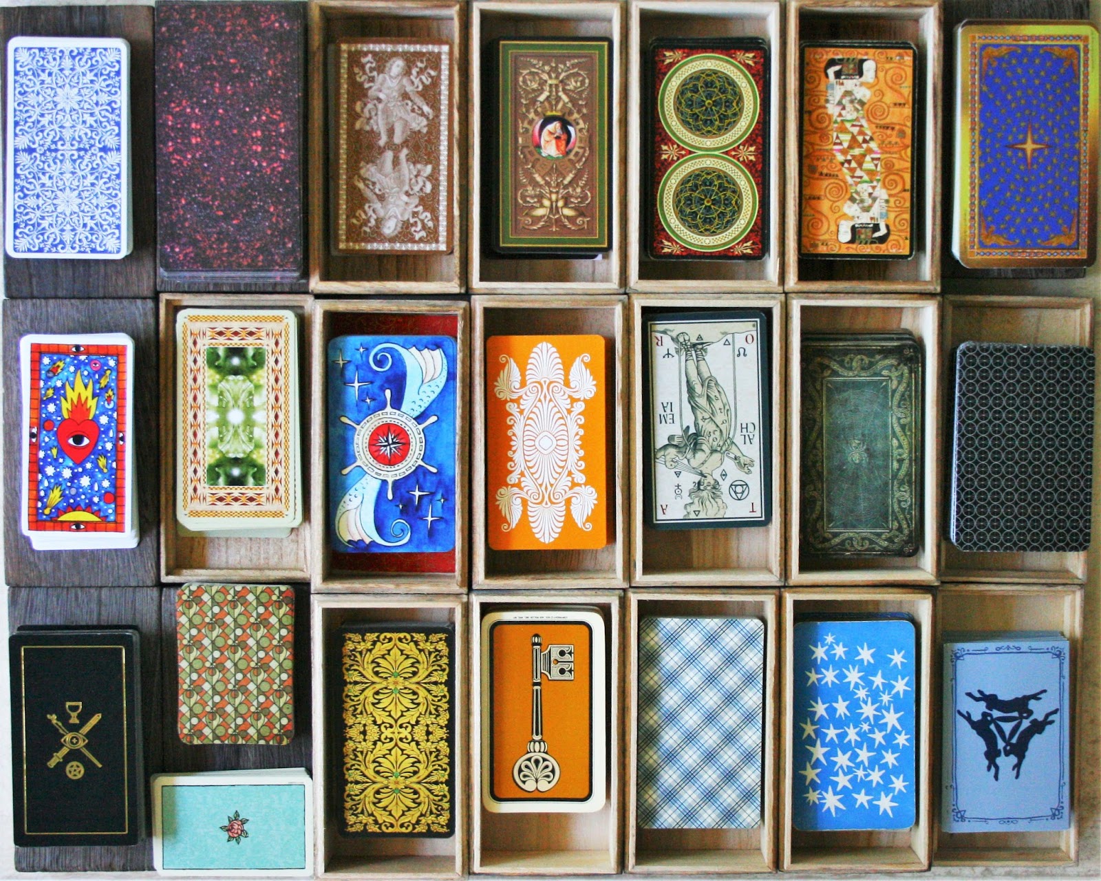 A Tarot Collection / VIA HEDERA