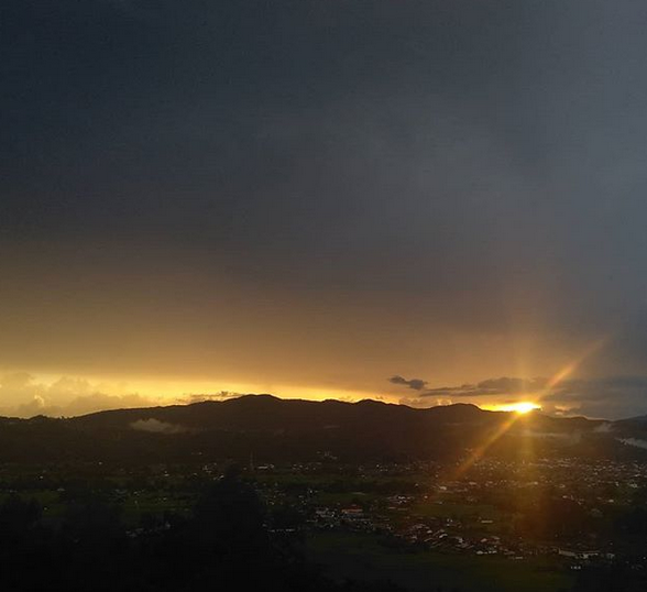 Pengalaman Wisata Yang Romantis Dan Manis Di Tarutung| Kekasih