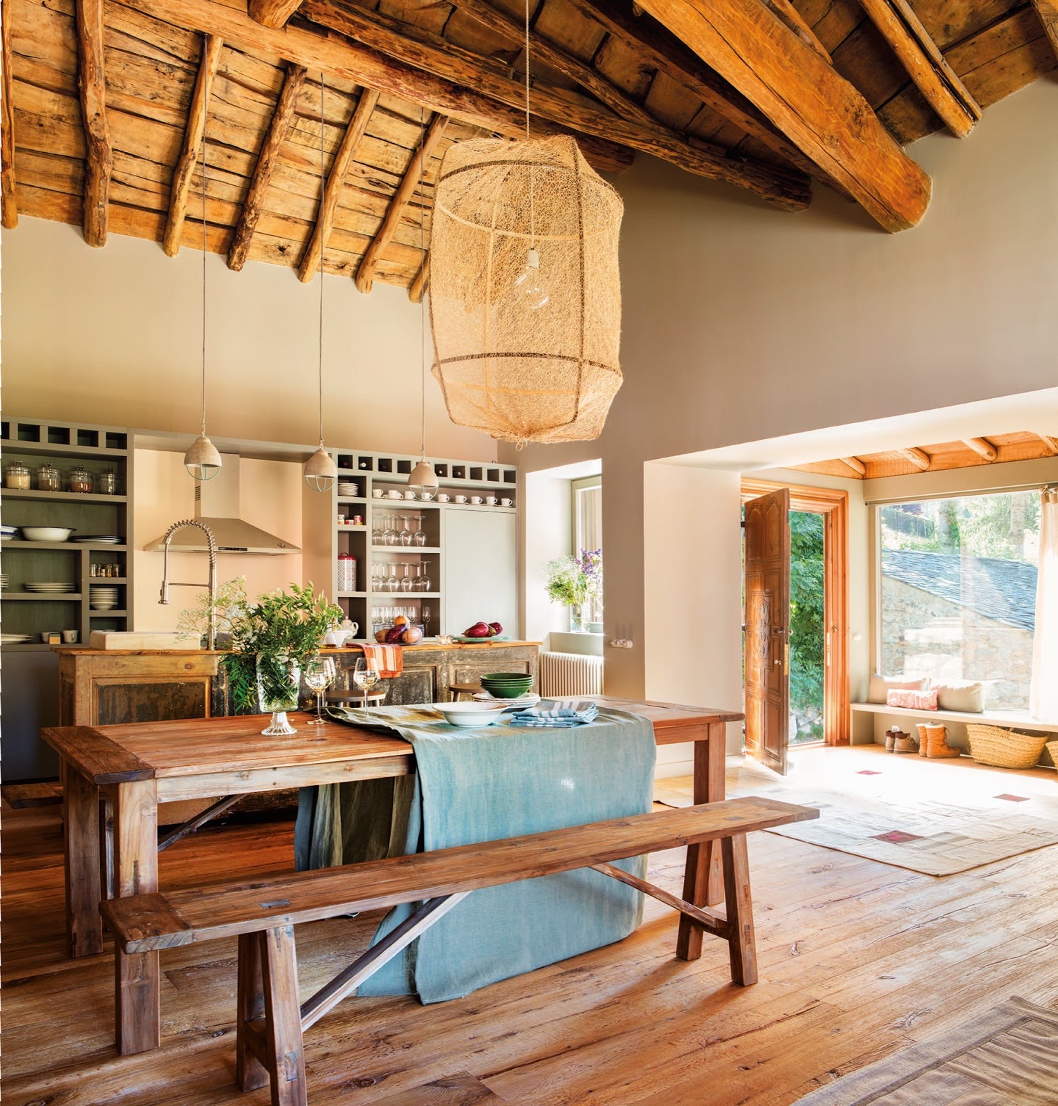 A rustic-chic house in the Pyrenees in Spain