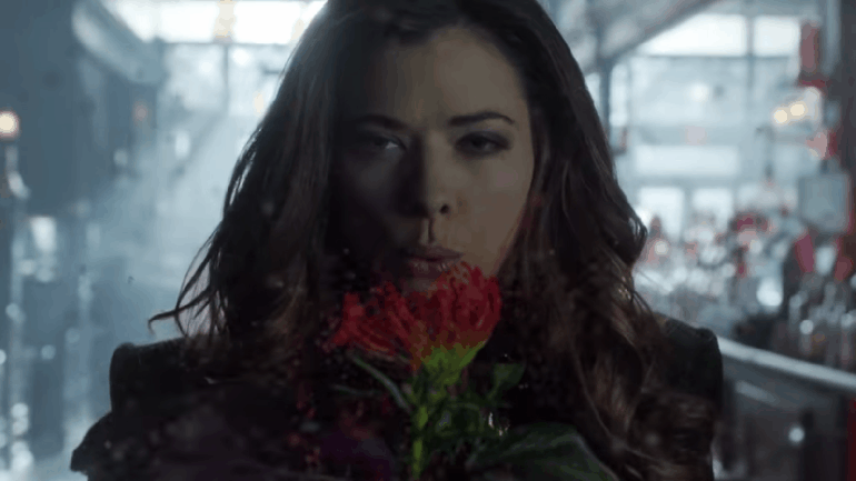 La pluma del ángel caído: Snacks seriales: La mutación de Poison Ivy