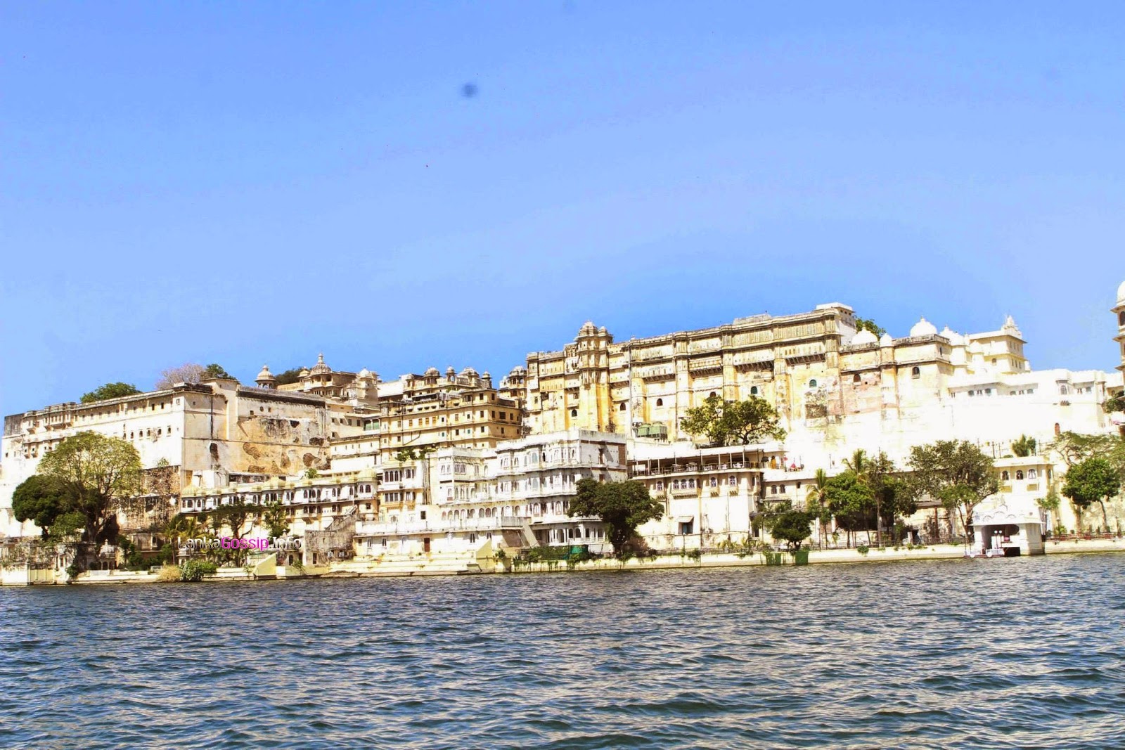 Gossip Lanka: Gayesha