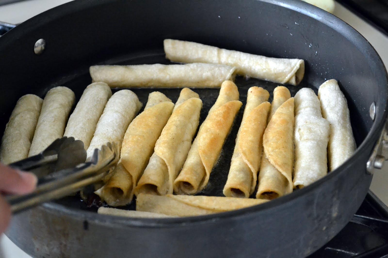 Easy Homemade Taquitos Recipe - DIY, recipe - Little Miss Momma